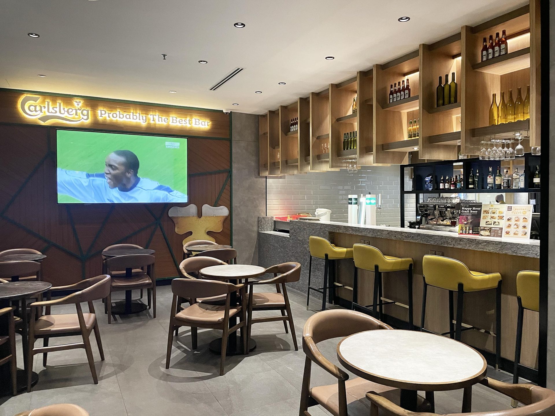 Plaza Premium Lounge KLIA2 Review - Heerlijke Lounge
